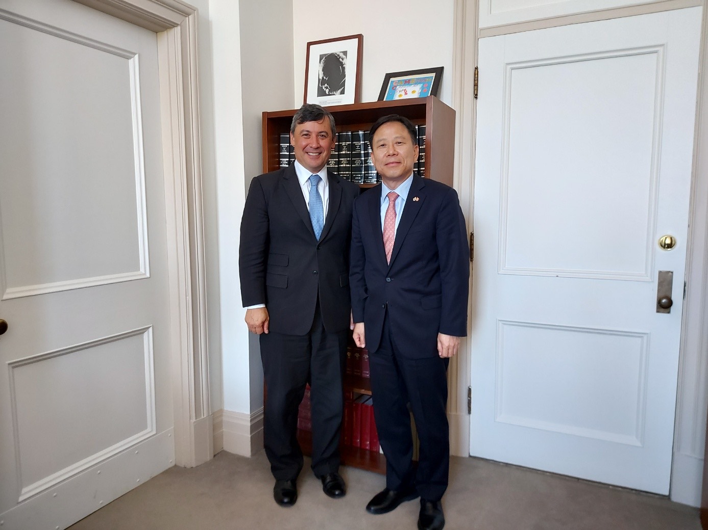 Meeting with MP Michael Chong 상세보기|Embassy Activities | Embassy of the ...