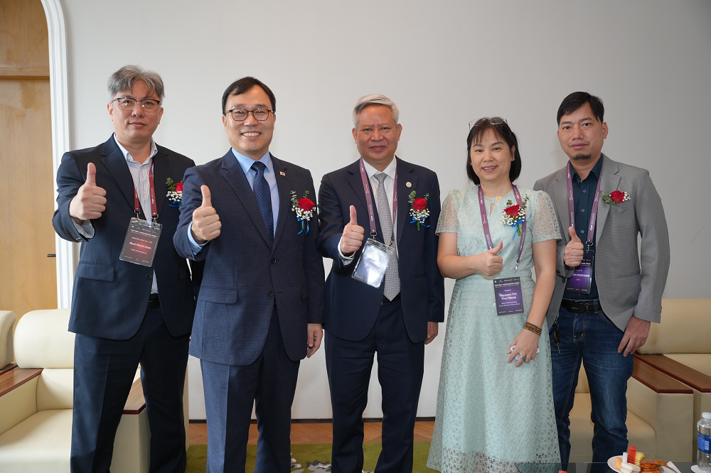 Đại sứ Choi Young Sam tham dự “Diễn đàn số Việt Nam - Hàn Quốc 2025”(29 ...