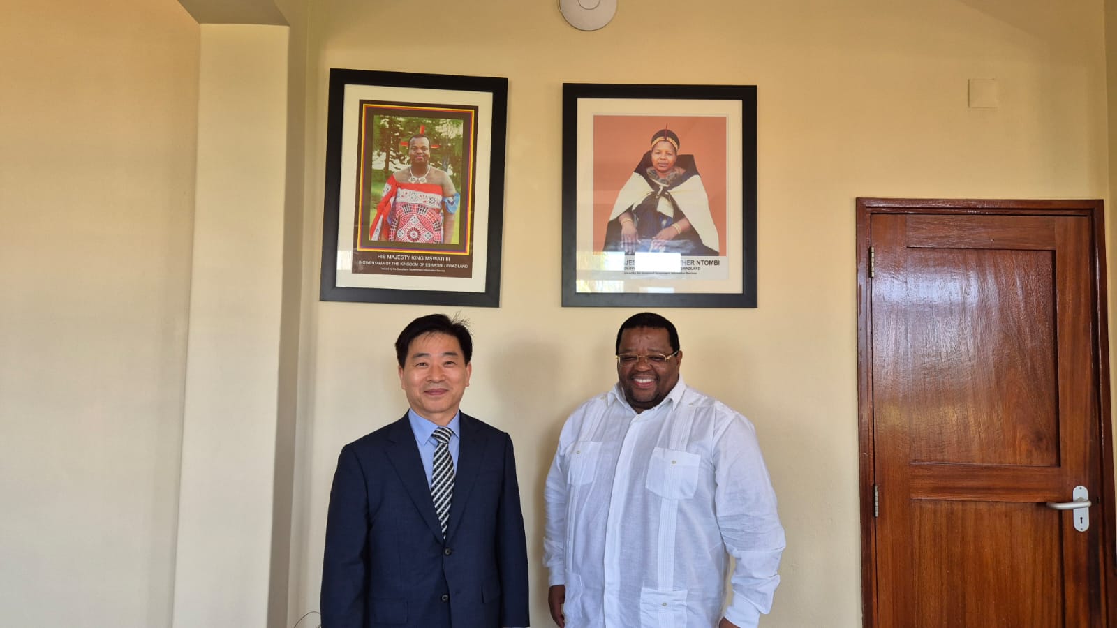 Embaixador reuniu-se com o Alto Comissário de Eswatini (2.12.) 상세보기 ...